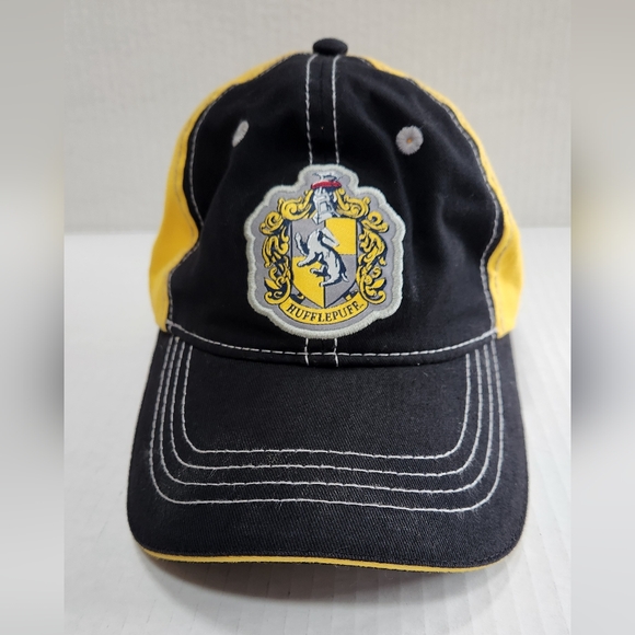 Warner Bros. | Accessories | Harry Potter Hufflepuff Cap Black And ...